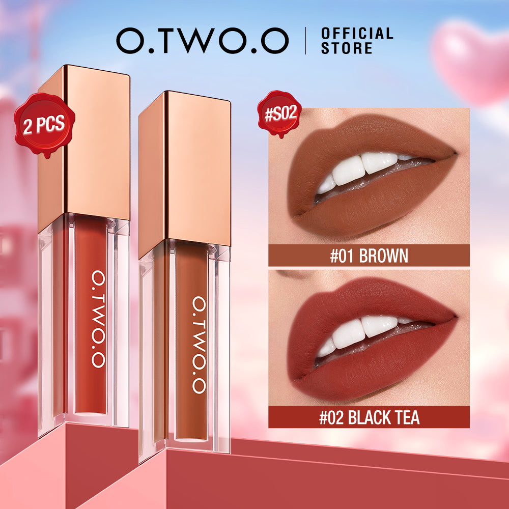 O.TWO.O Lip Makeup Set with 3 Differents Colors Matte and Long Lasting